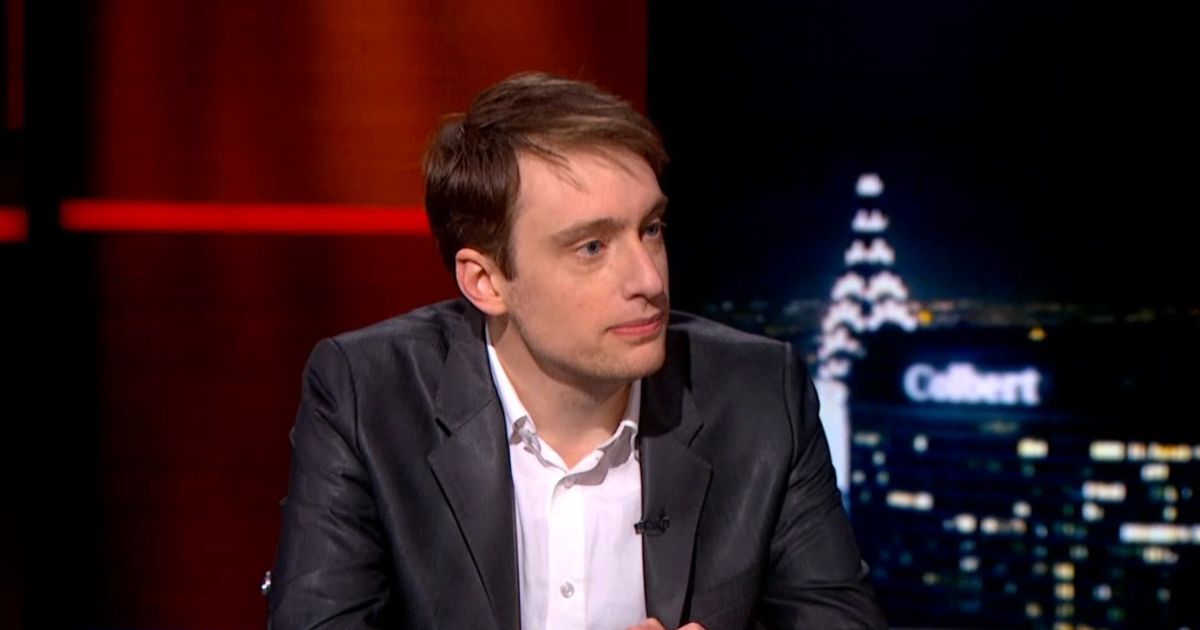 Gabriel Sherman and Stephen Colbert Duel Over Roger Ailes and the Fox ...