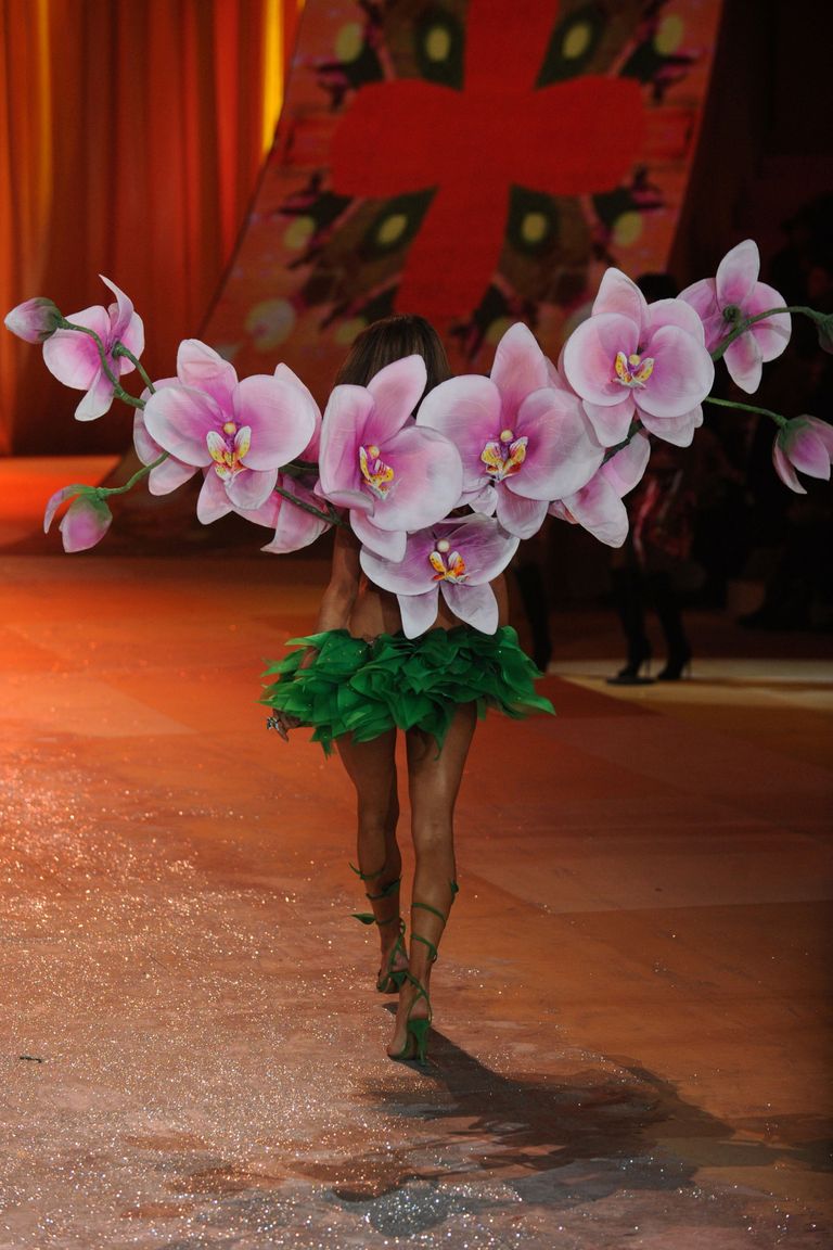 Sexy, Awkward Tales From the Victoria’s Secret Fashion Show Circus