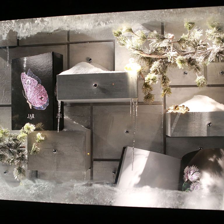 See the Best Holiday Window Displays