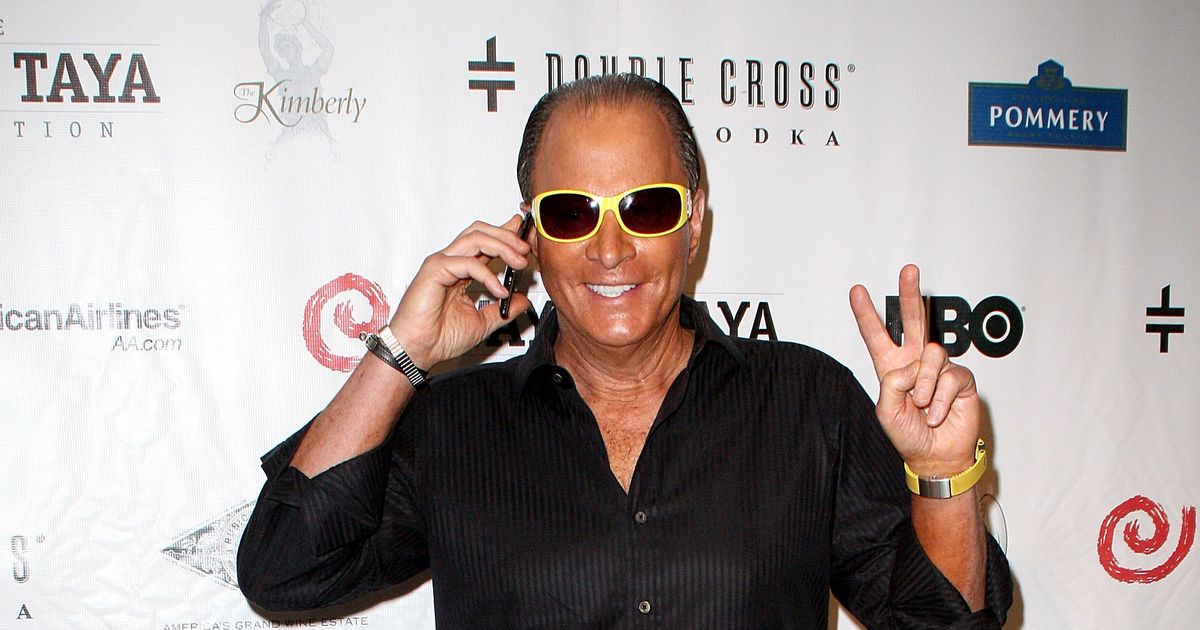 Billionaire Celebrates Divorce By Distributing Orgy Sex Tape Shot In A Limo