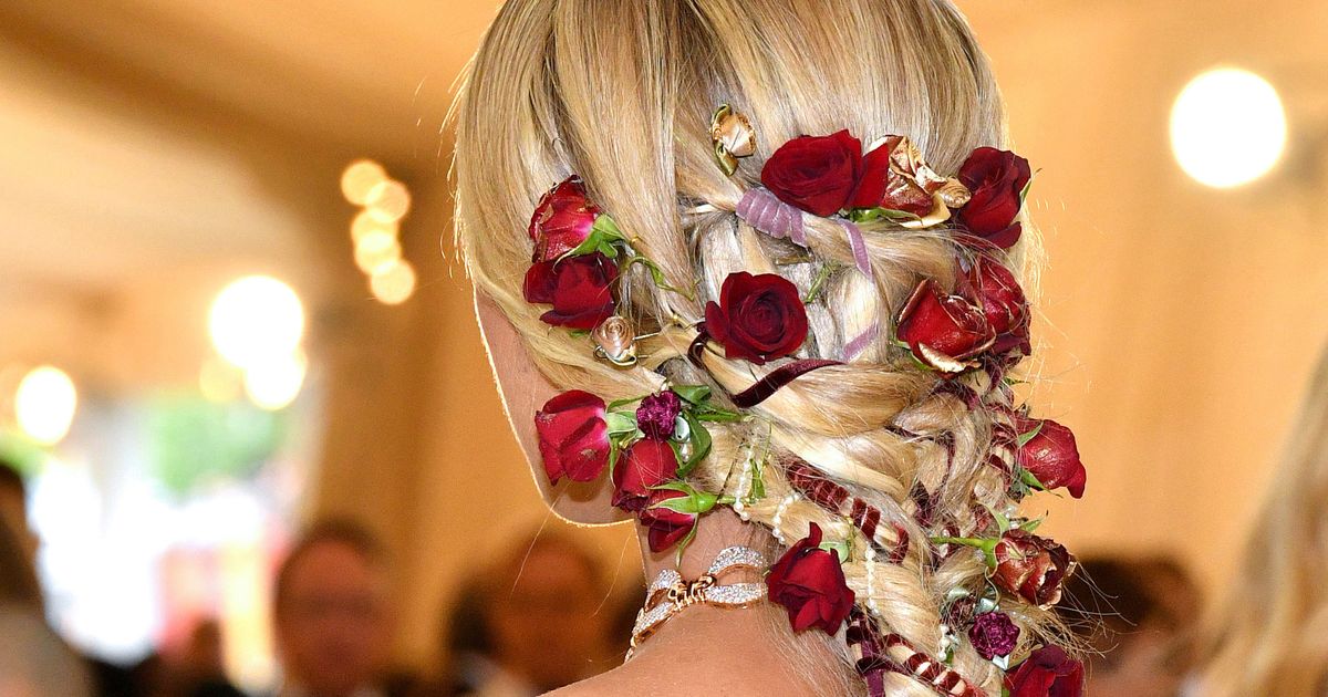Jasmine Sanders Wore Real Roses in a Braid at the Met Gala