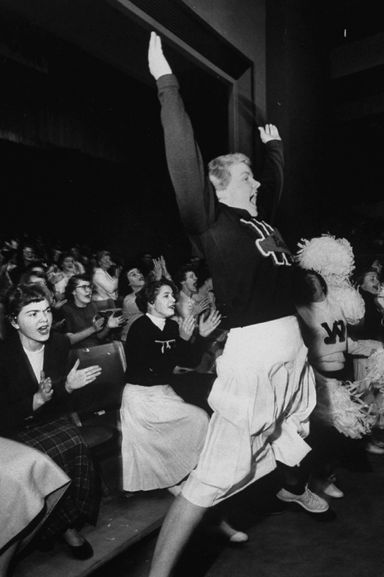 48 Vintage Cheerleading Photos in Honor of Super Bowl XLVIII