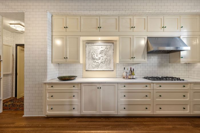 A Sutton Place Maisonette Designed by a Historian