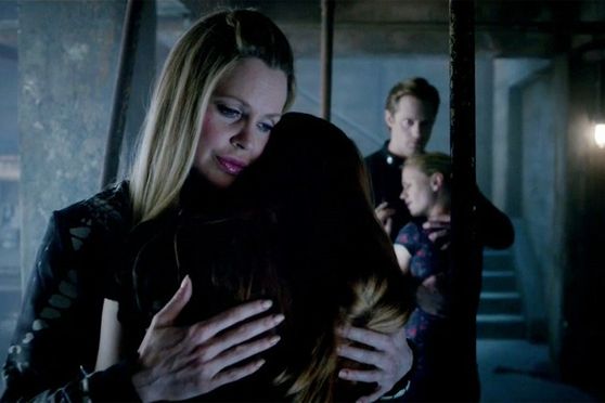 True Blood Recap: Flight Night