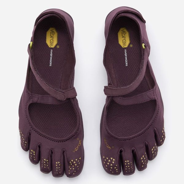 How to Style Vibram Toe Shoes in 4 Ways