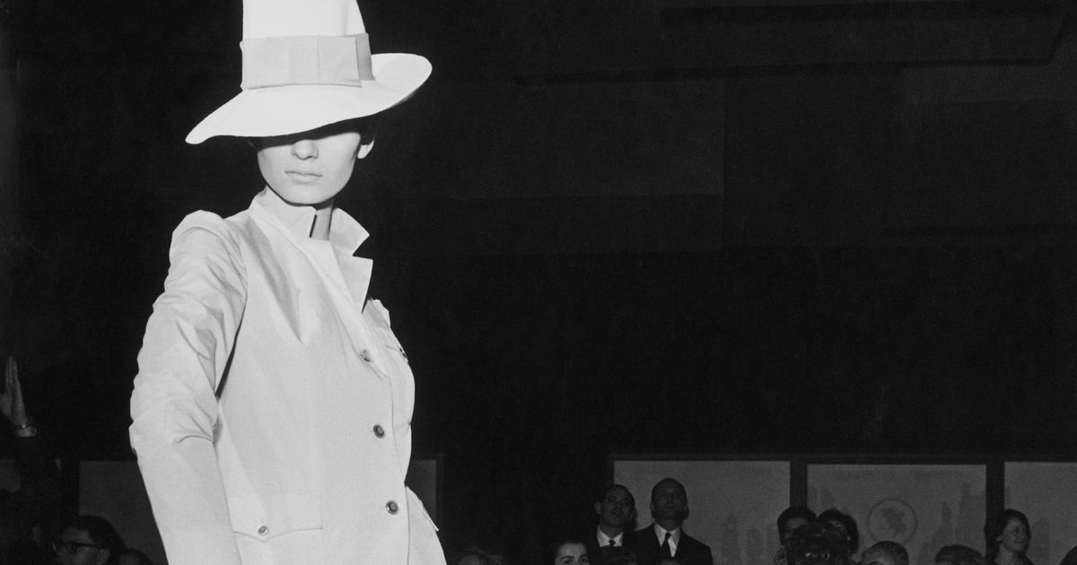 Welcome to It’s Vintage, a Fashion-History Blog