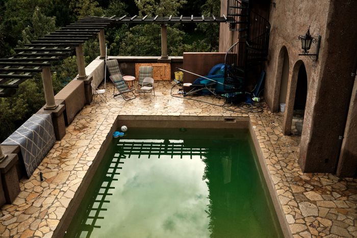 The Battle Over California Squatters Rights in Beverly Hills