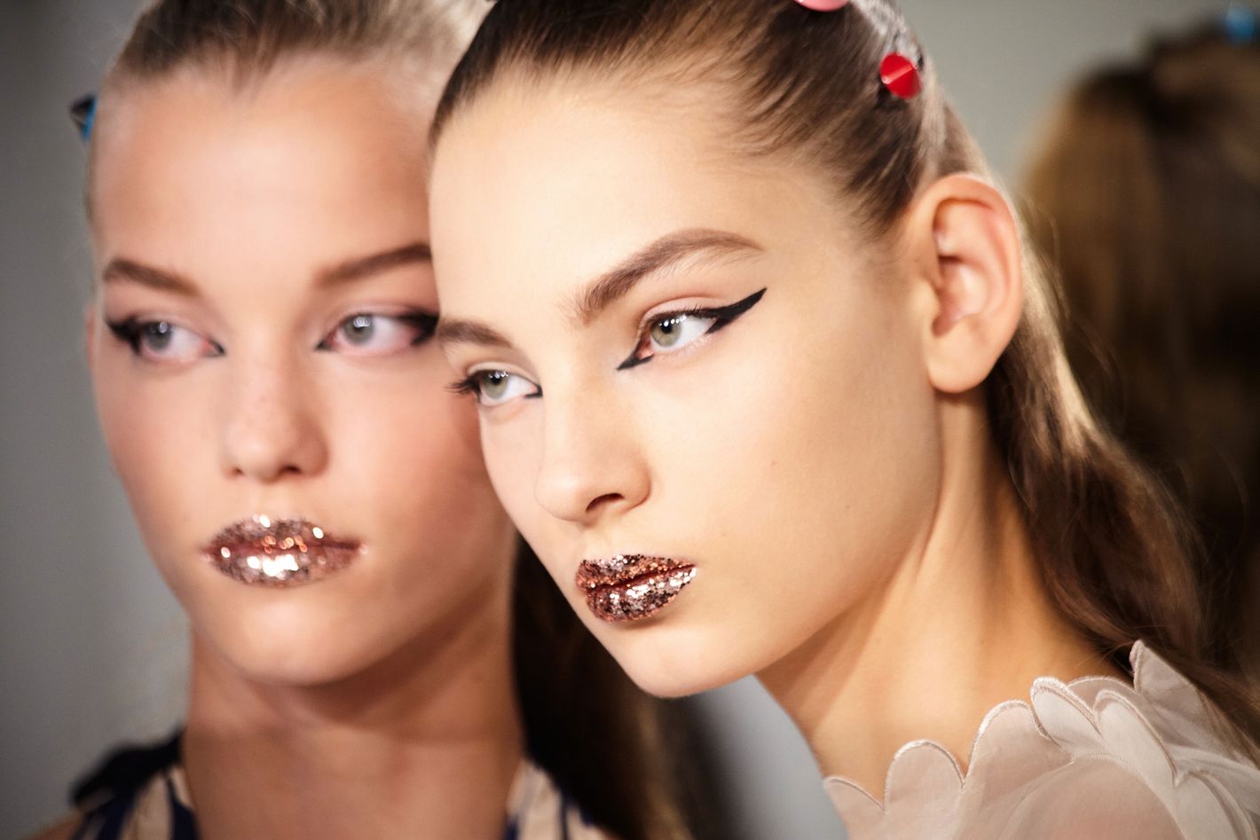 How to Create the Glitter Lips at Fendi's Spring 2017 Show