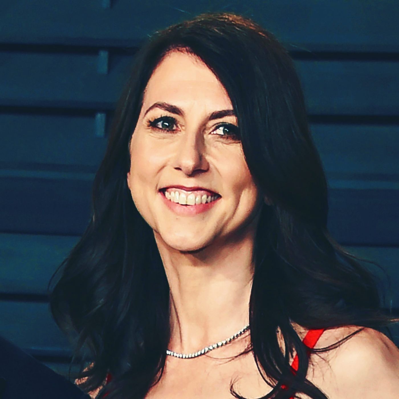 Mackenzie Scott's Instagram, Twitter & Facebook on IDCrawl