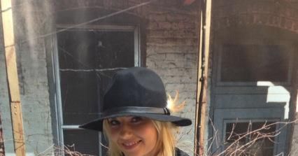 Is That Diane Keaton or Elisha Cuthbert?