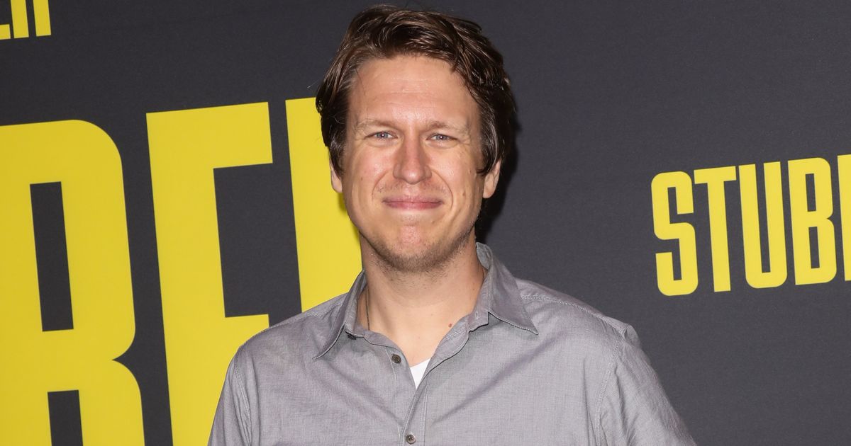 Pete Holmes Stars In CBS Tom Smallwood Bowling Sitcom Pilot