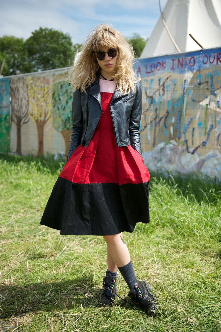 A Primer on Suki Waterhouse, Model and It Girl