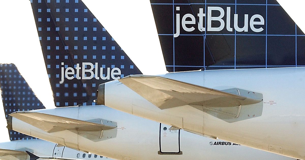 Crazed JetBlue Pilot Fiddled With Cockpit Controls