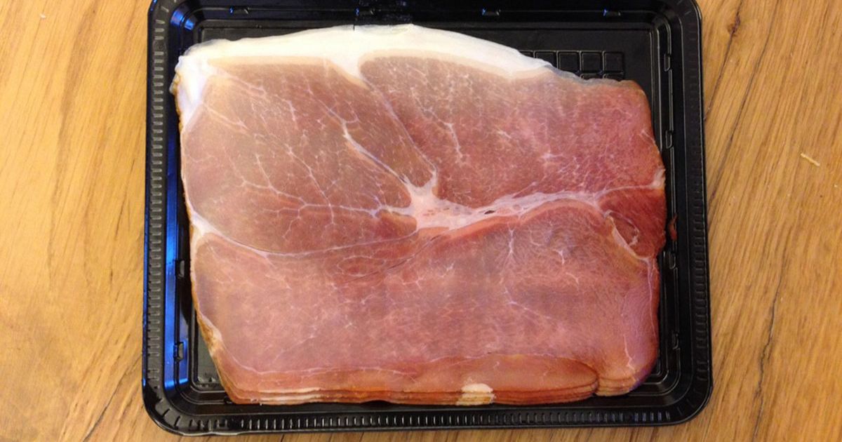Blurry Sliced Ham Picture Creates Optical Illusion