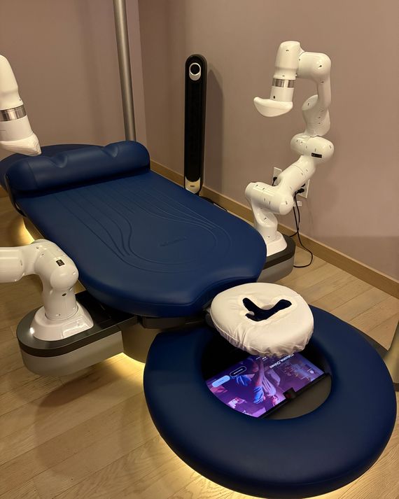 I Tried Aescape’s AI-powered Robot Massage