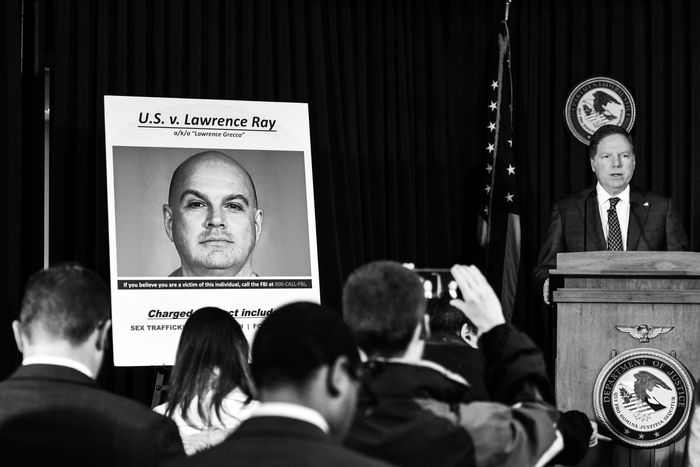 How Did Larry Ray Run a Cult at Sarah Lawrence?