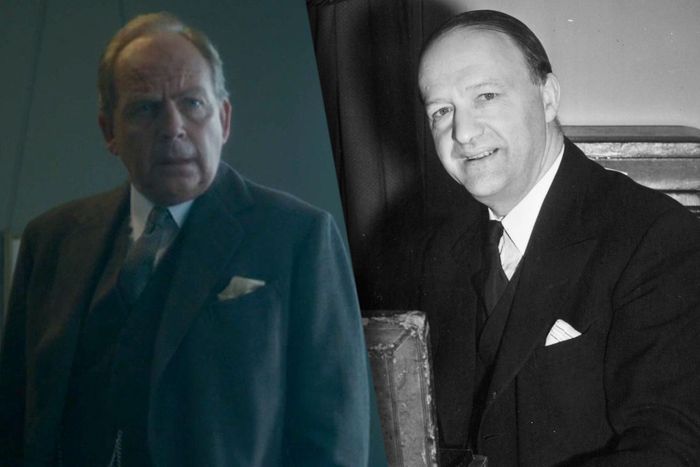 See How the Actors on The Crown Compare to Their Real-Life Counterparts ...