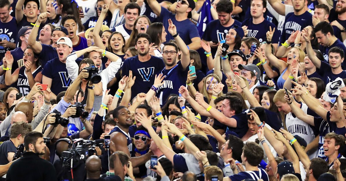 See the Craziest Reactions to Villanova’s Bonkers Title-Winning Buzzer ...