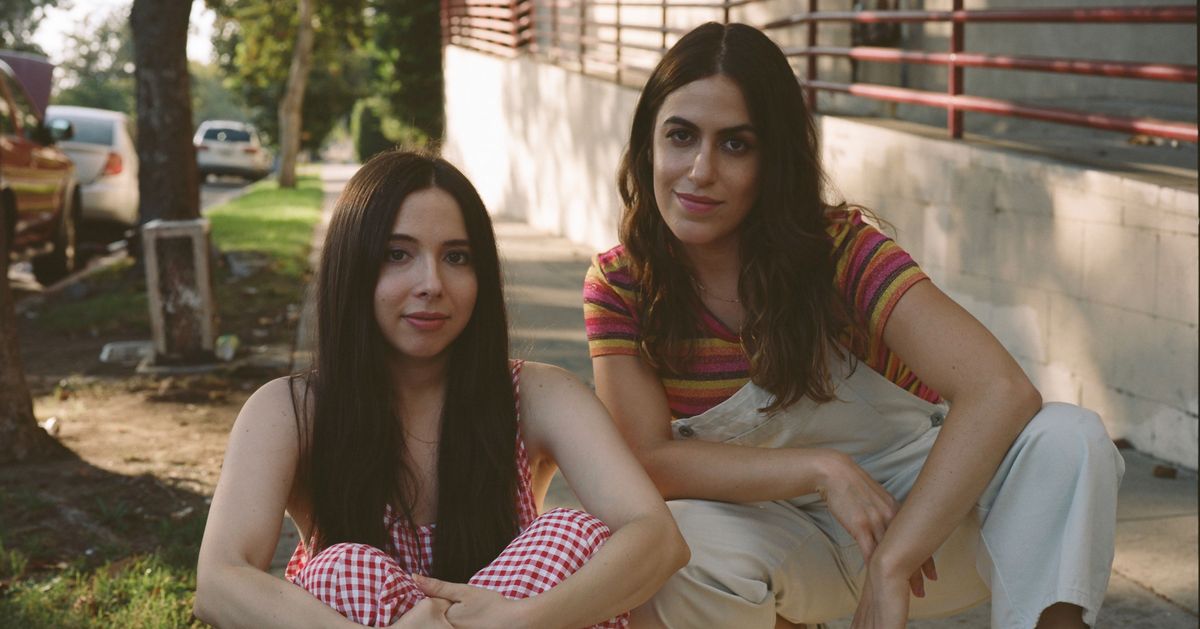 Caroline Goldfarb, Esther Povitsky on the Glowing Up Podcast