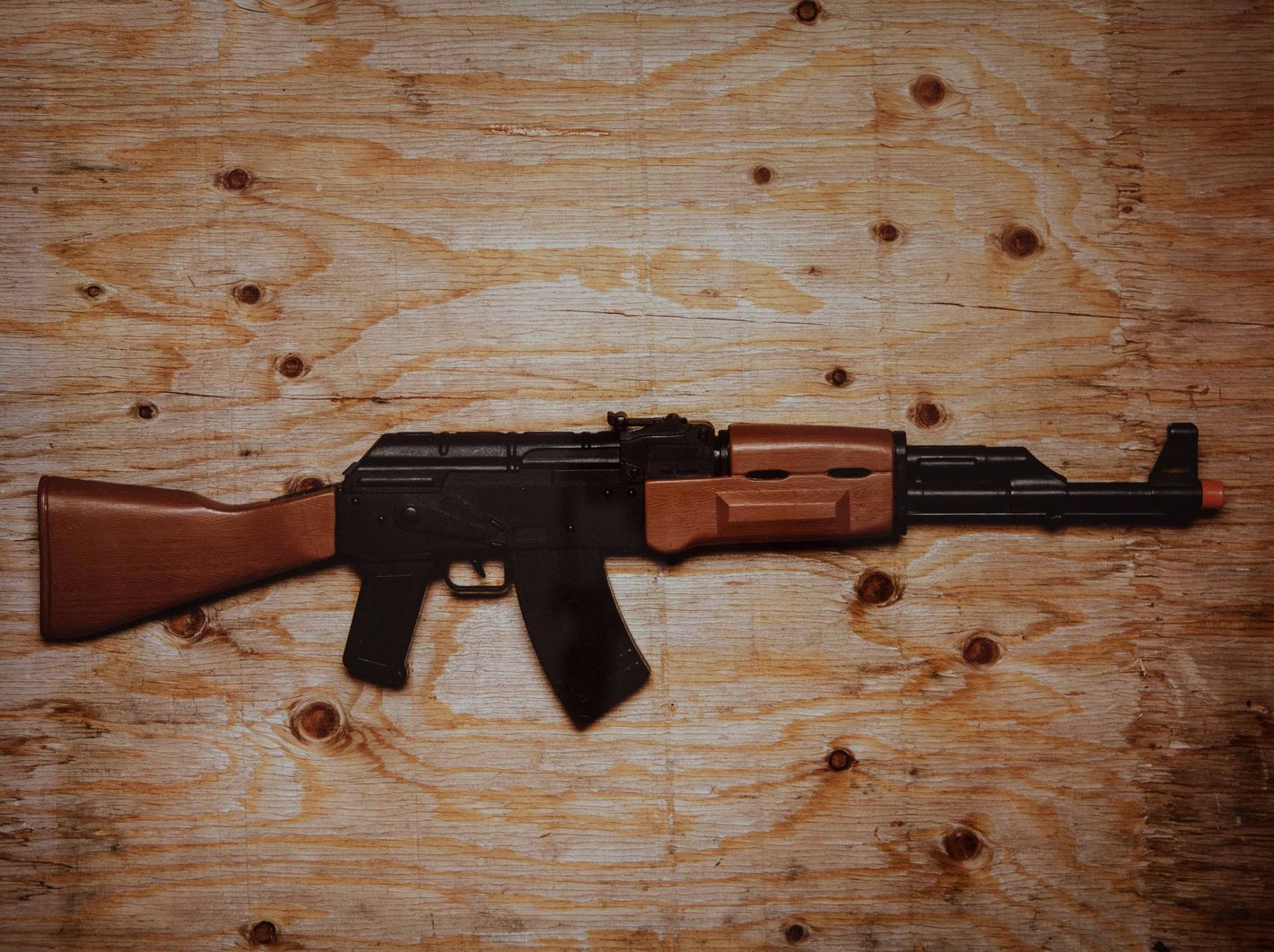 Photographs: A Decade’s Worth of Toy Guns in America