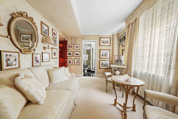 Truly Terrific: Carolyne Roehm’s Sutton Place Duplex