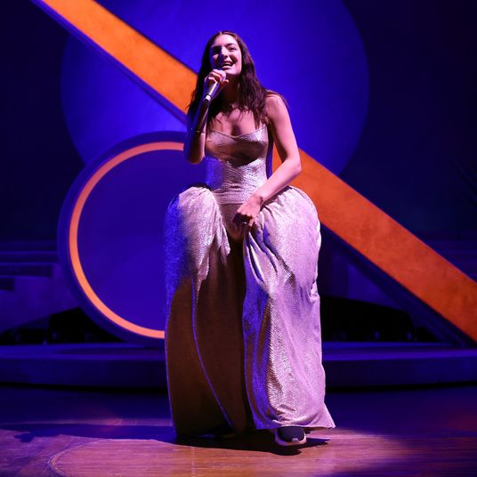 Oscars 2025: Who Sang the James Bond Tribute? Lisa, RAYE