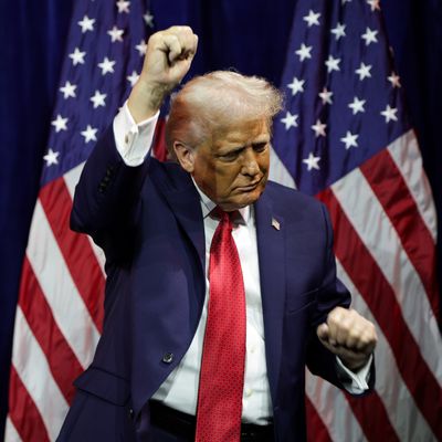 Trump Upset Maduro and Melania Don’t Respect His Dancing