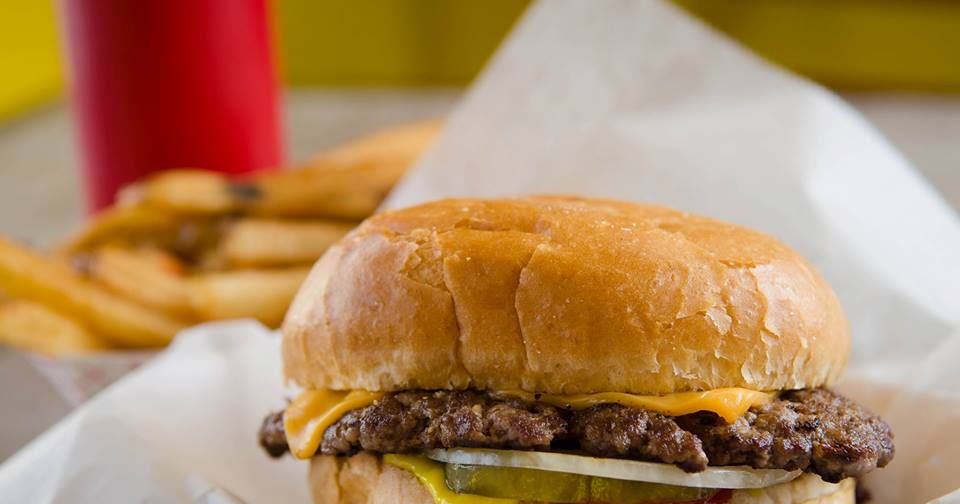 Lollapalooza’s Food Lineup Includes Edzo’s and Franks ‘N’ Dawgs