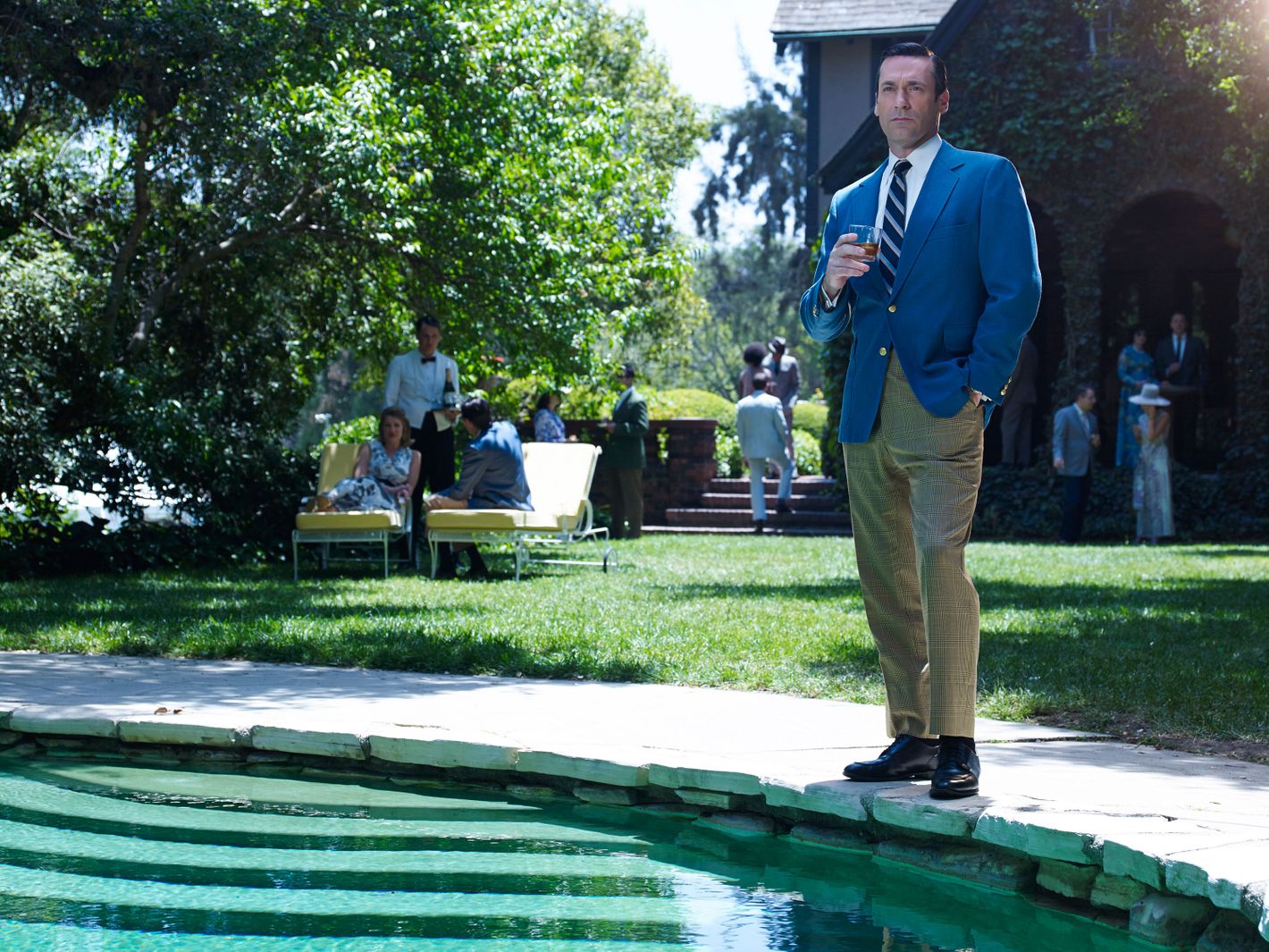 Let’s Examine These New Mad Men Photos
