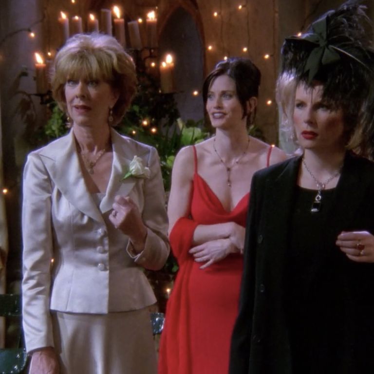50 of the Best Outfits From All 10 Seasons of Friends