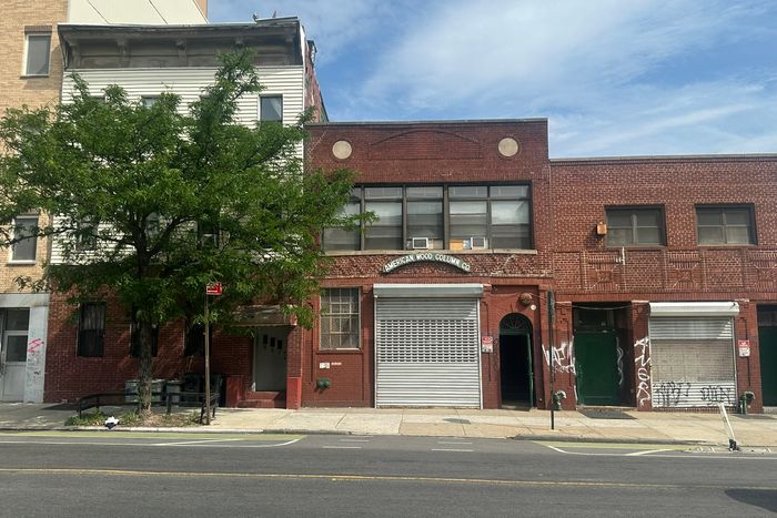 A Century-Old Pillar and Column Maker is Closing in NYC