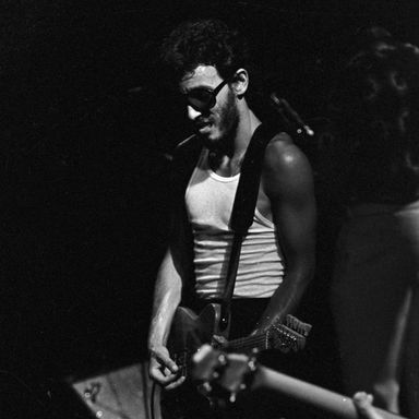 50 Photos of Bruce Springsteen, Plus 50 More