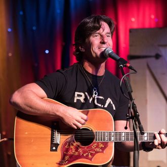 Brett James, ‘Jesus, Take the Wheel Singer,’ Dies in Crash