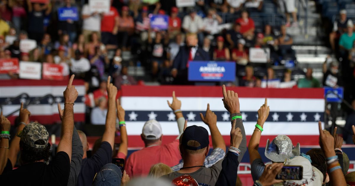 Was There a Big QAnon Salute at Trump’s Ohio Rally?