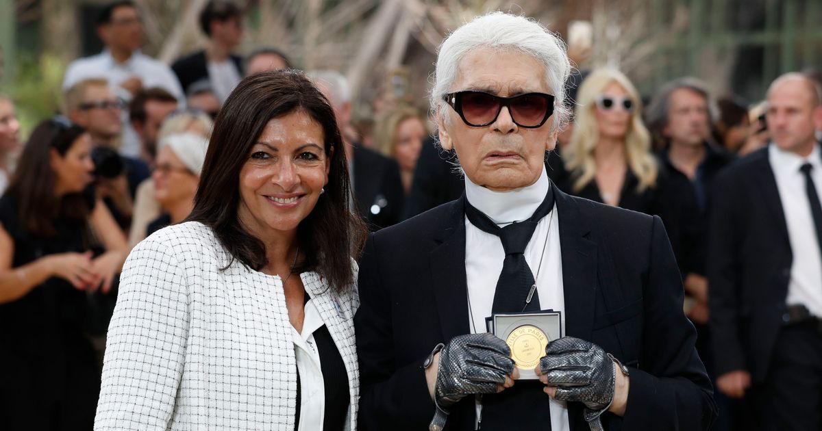 Karl Lagerfeld Received Parisian Medal at Couture Show