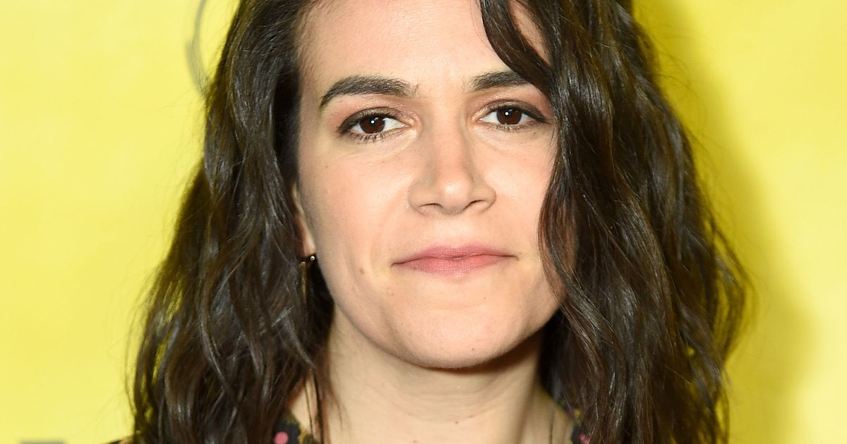 Abbi Jacobson's Instagram, Twitter & Facebook on IDCrawl