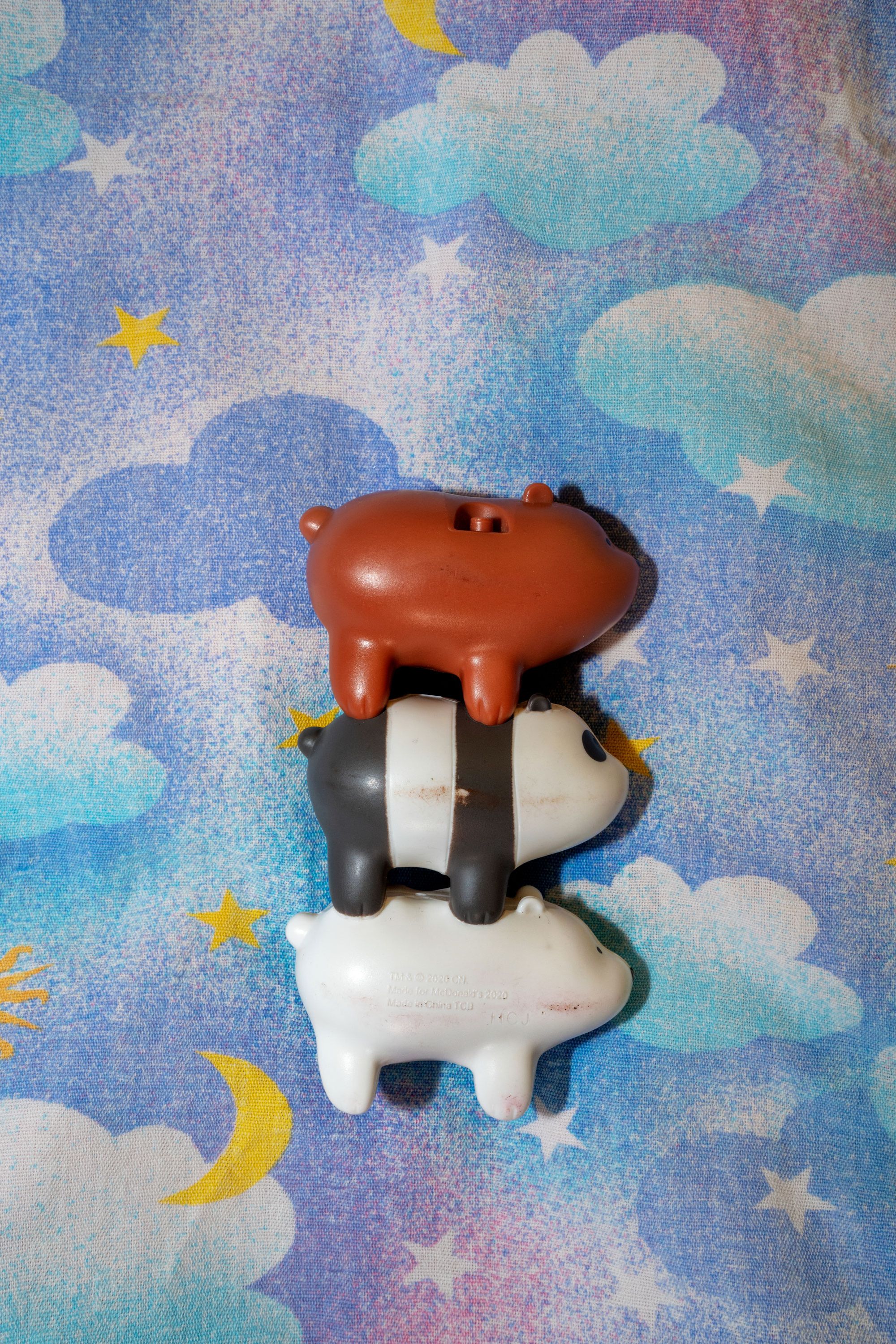 Photos: What Ukrainian Refugees Carried With Them From Home