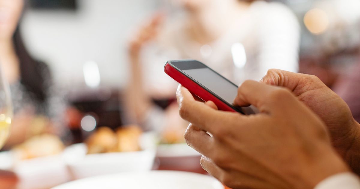 This Restaurant Gives a Discount for Putting Your Cell Phone in a Box