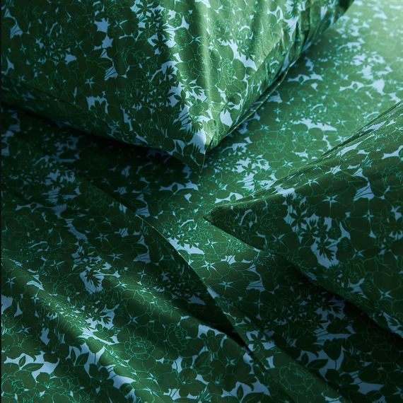 Gift Ideas for Parents of Young Children: A ‘Brooding’ Guide