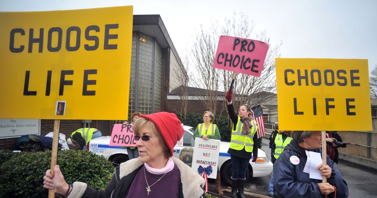 Alabama Judge Compares Abortion to Gun Rights, Strikes Down Restriction