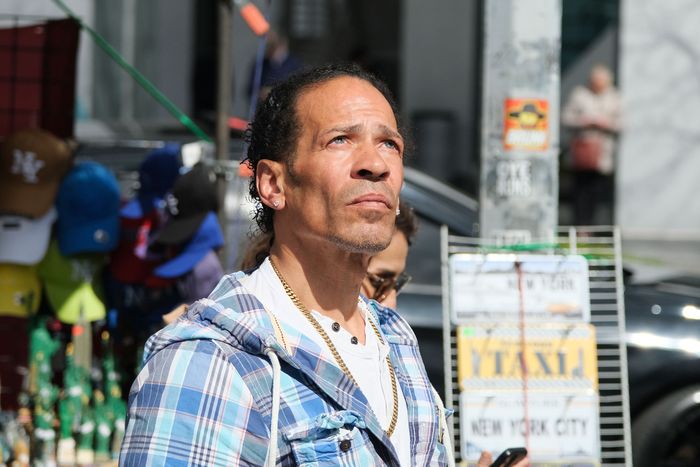 New Yorkers Watching the Solar Eclipse: See Photos