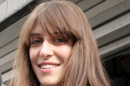 Feist Drops Metals