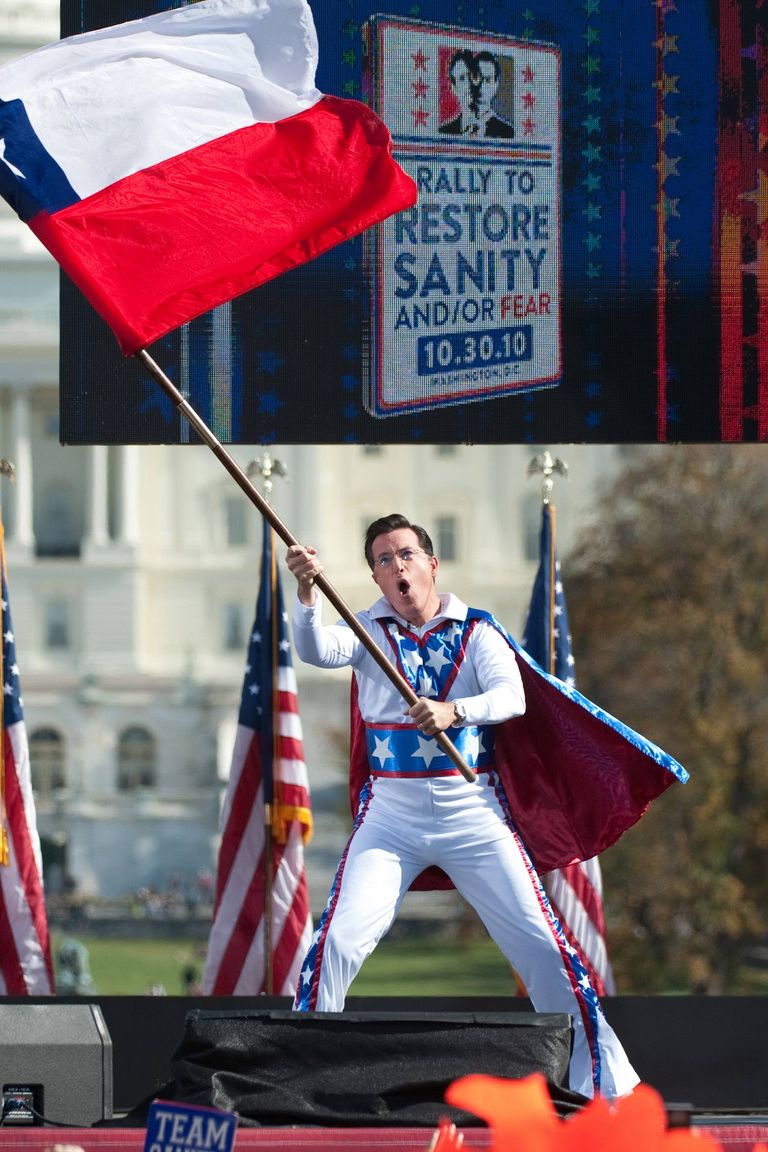 25 Patriotic Celebrities Wearing Flags