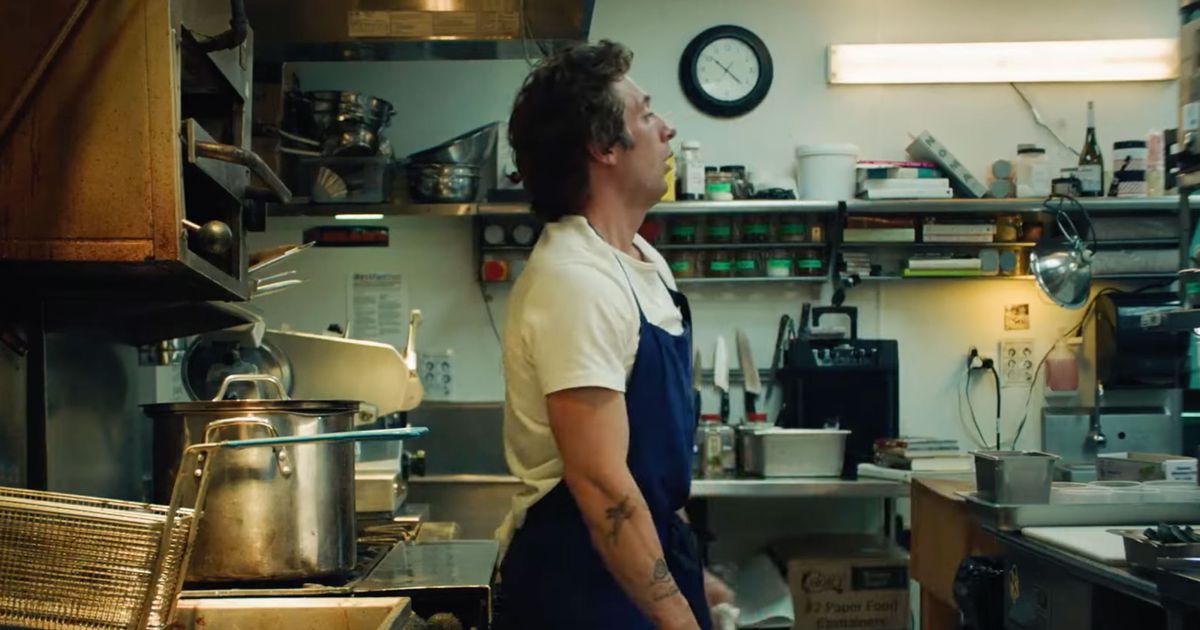What It Would Really Be Like to Date a Chef From ‘The Bear’