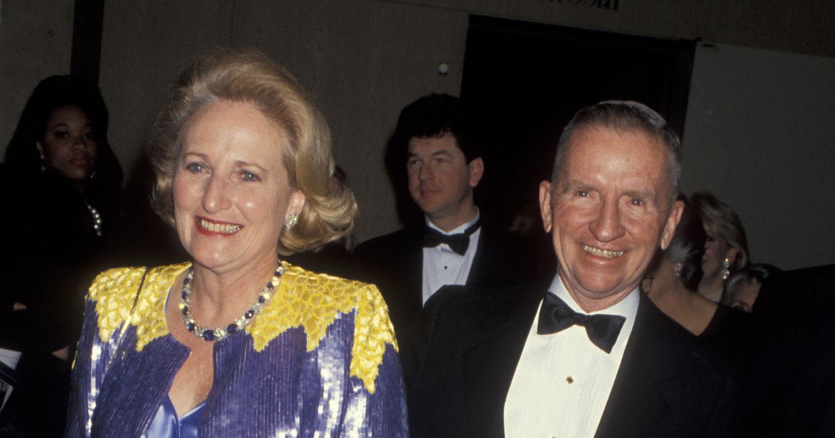 Ross Perot Steps Up for Beleaguered Texas Planned Parenthood