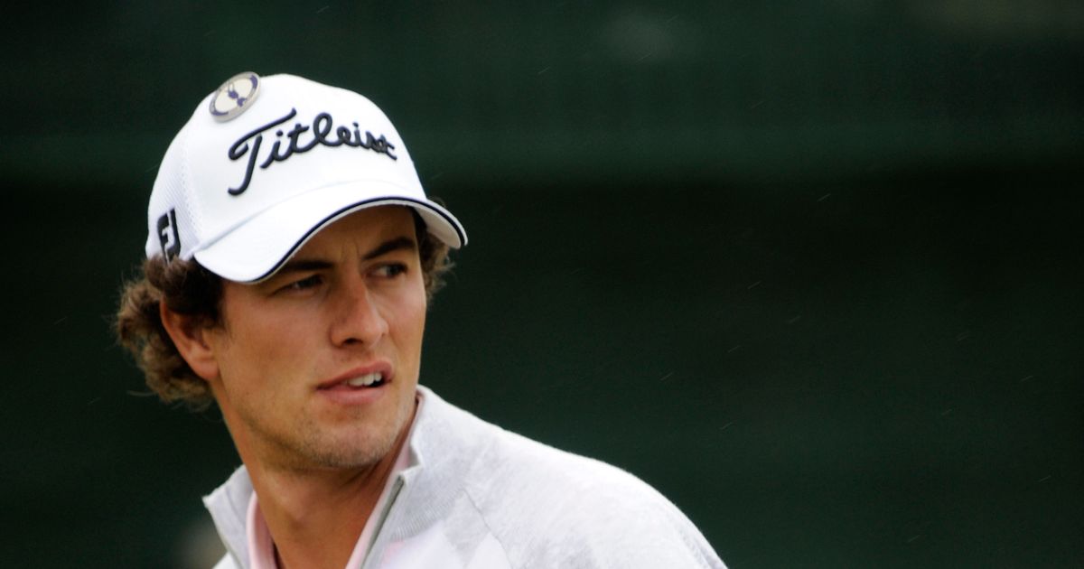 Male Gaze: Adam Scott's Got a Brand-New Jacket