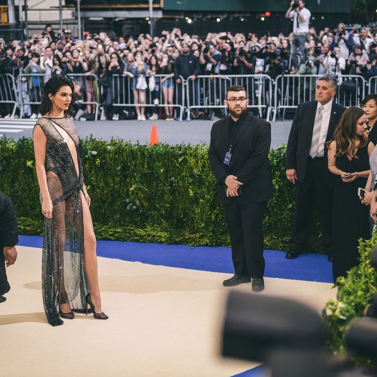 Met Gala 2017: Behind-the-Scenes Photos From the Red Carpet