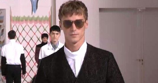 The (Inexact) Science of a Great Male-Model Runway Walk