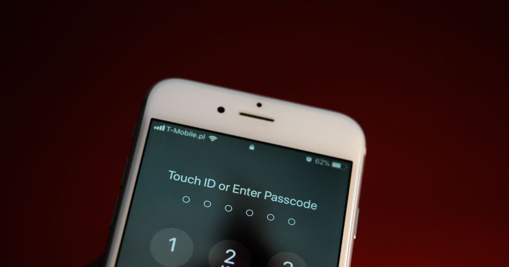 Feds Could Spy on Your iPhone — But You Can Easily Stop It