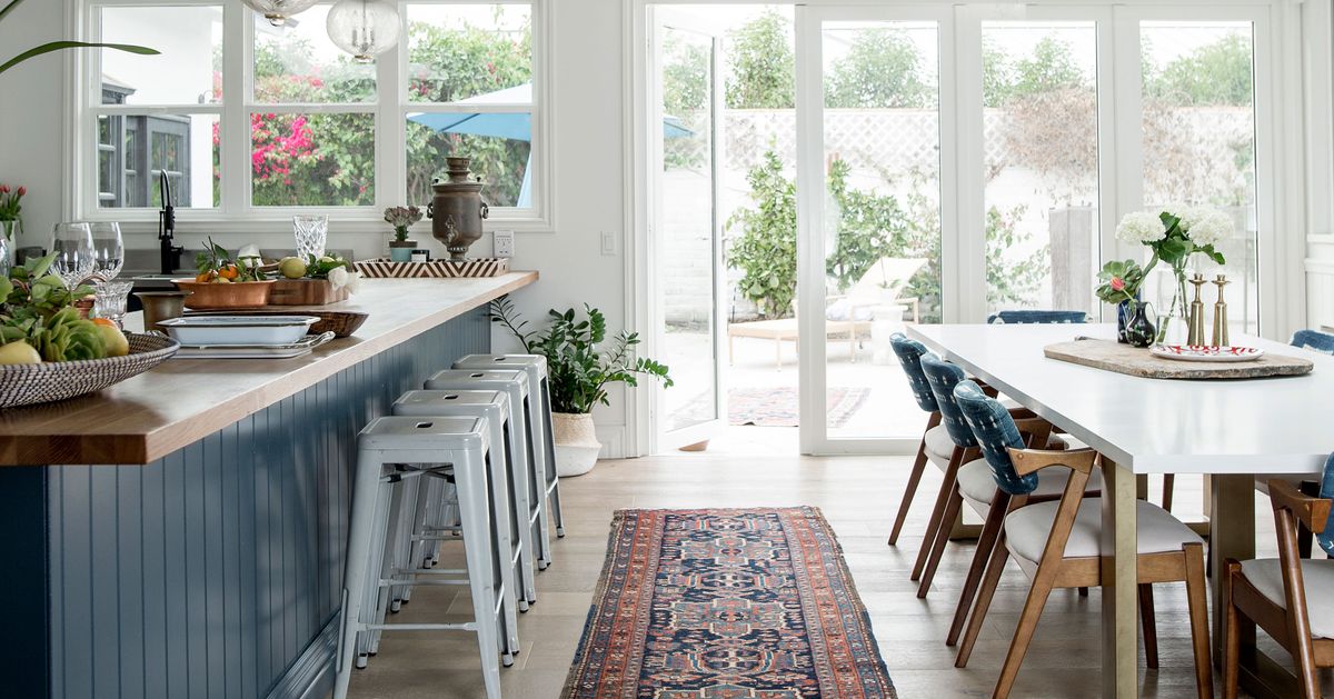 A Sunny California Cottage Filled With Vintage Décor